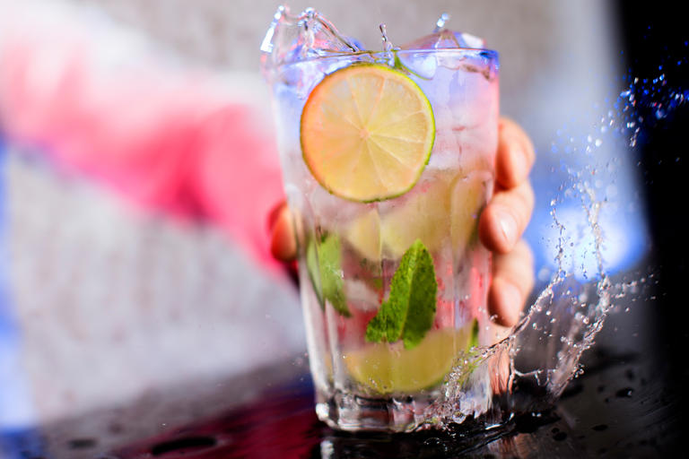 Cocktail Ice 101: Types, Uses, and Pro Tips for Perfect Drinks