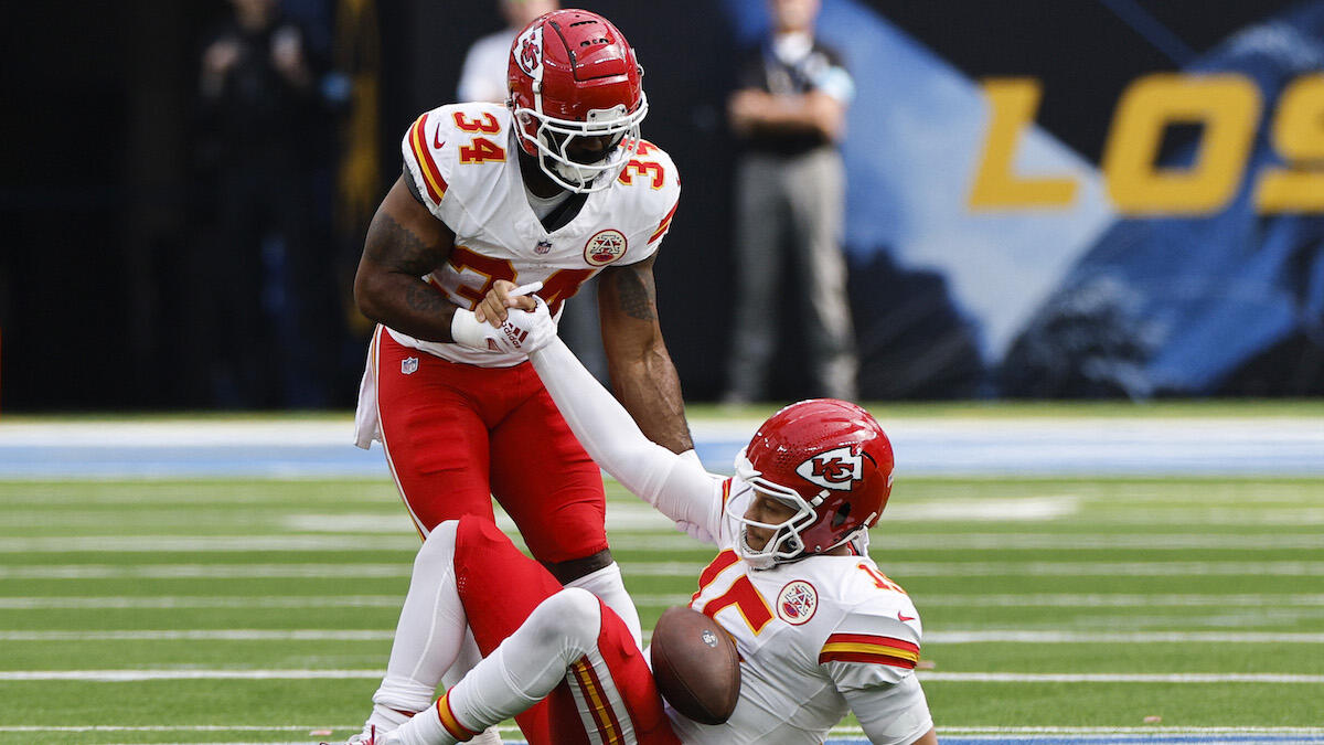 Samaje Perine Clarifies Awkward Super Bowl Incident With Patrick Mahomes