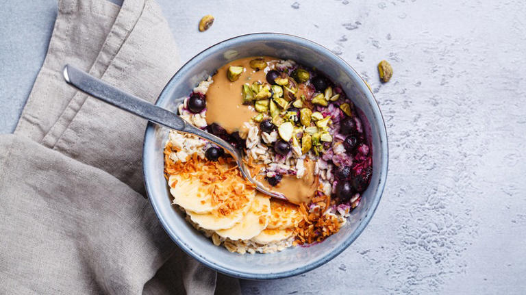 Simple Ways To Upgrade Your Morning Oatmeal