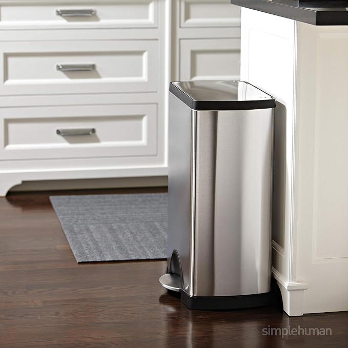 The Right Trash Can Sizes for Every Room of Your Home