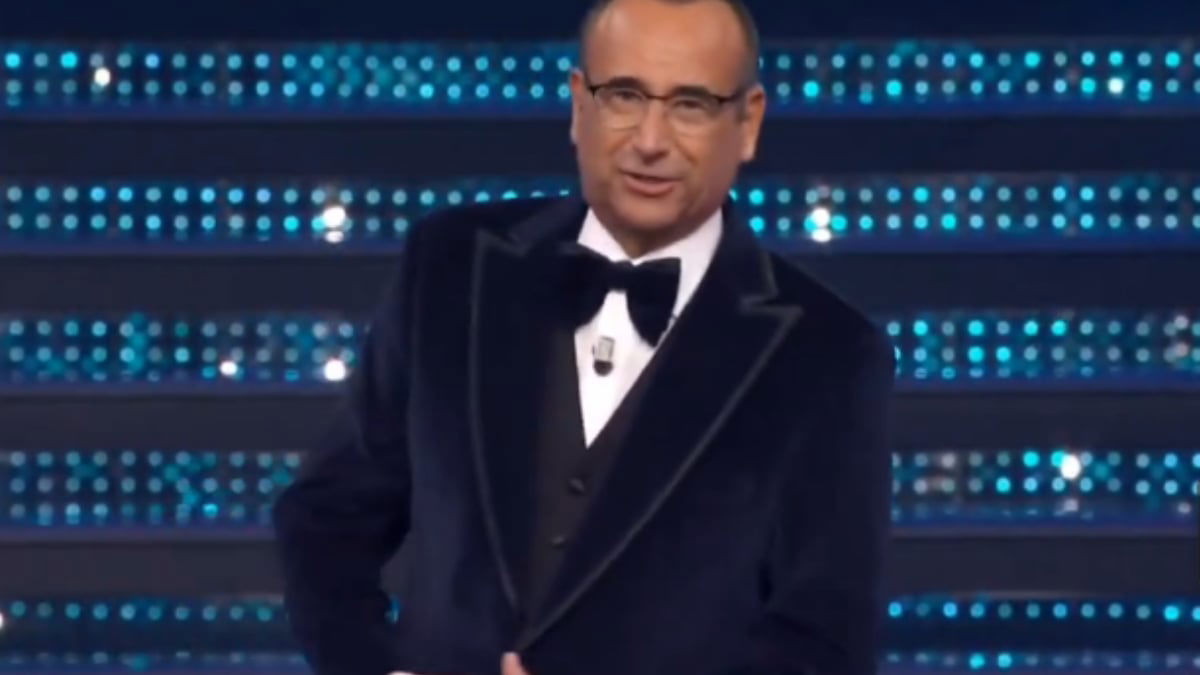 Carlo Conti e il messaggio speciale per Amadeus durante Sanremo 2025 ... Carlo Conti e il messaggio speciale per Amadeus durante Sanremo 2025 ...