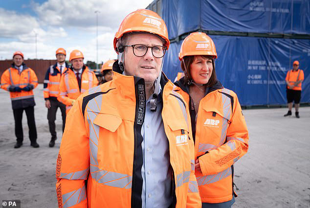 Heathrow Airport to announce a multibillion-pound expansion plan Heathrow Airport to announce a multibillion-pound expansion plan