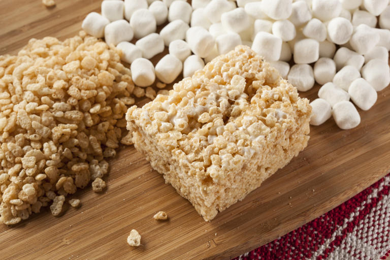 The Genius Rice Krispies Treat Trick That’s Perfect for Valentine’s Day