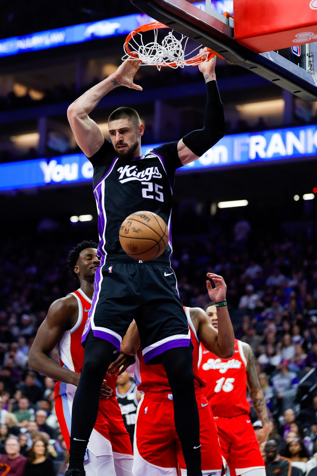 Lakers sign center Alex Len to fill major roster hole after nixed Mark ...