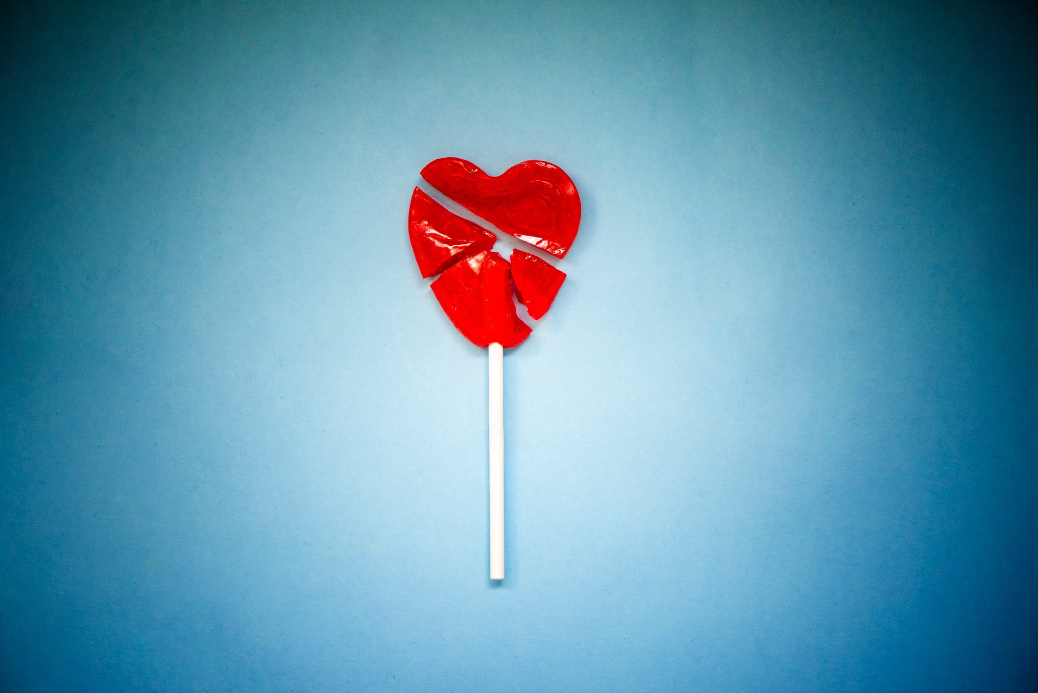 10 Deal Breakers in Relationships, According to Clinical Experts