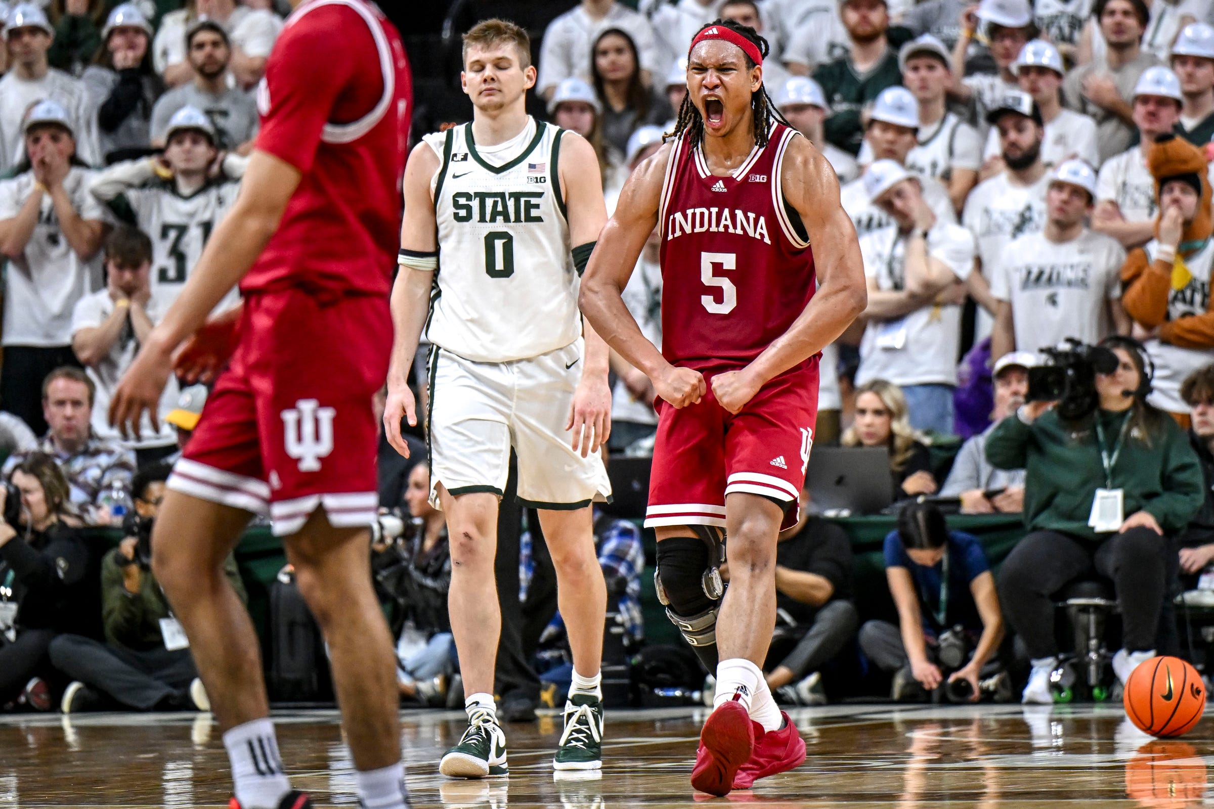 Tom Izzo's Big Ten wins record push stymied again in 71-67 Michigan ...