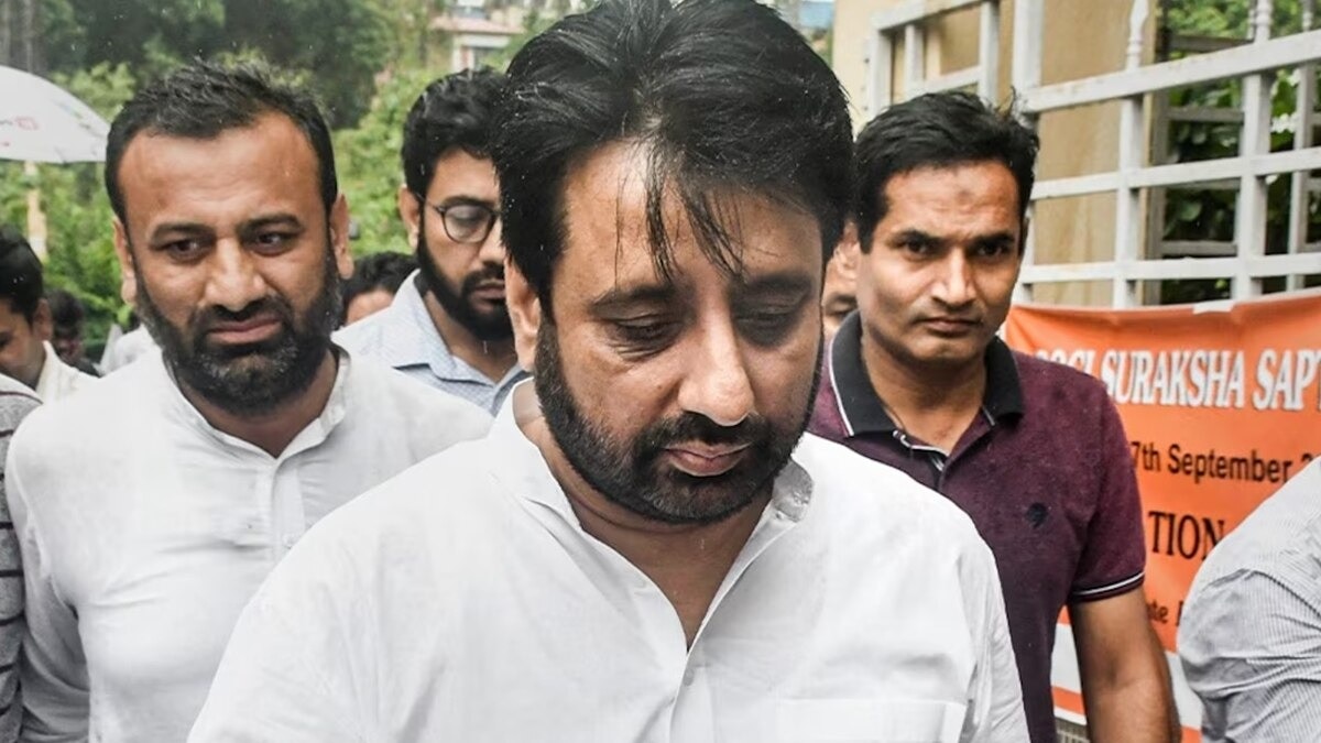 AAP's Amanatullah Khan to Delhi top cop: Not hiding, being framed in ...
