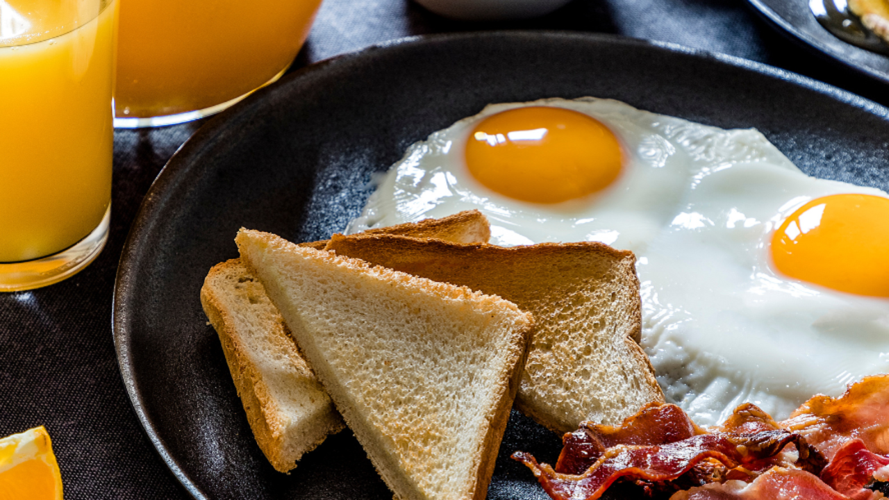 Big Breakfast Reduces Depression Risks In Heart Patients
