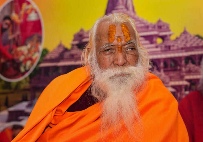 Ayodhya temple chief priest's body to be taken out in procession