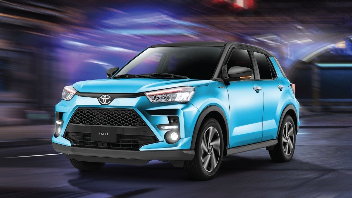 SUV compacta 2025 de Toyota disponible en México con $37,940 | Abonos