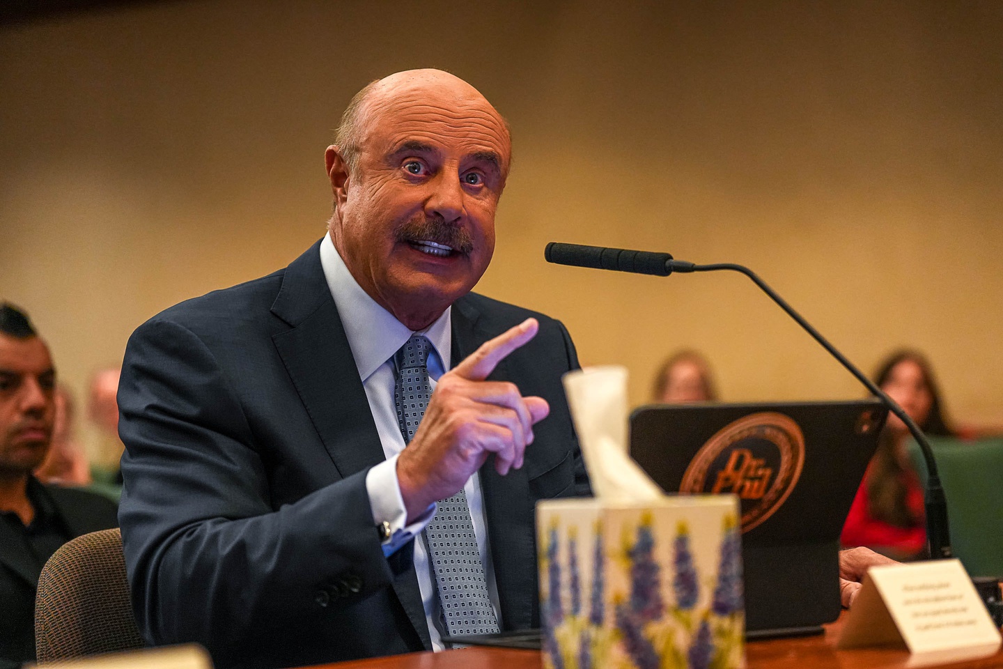 Dr. Phil Films ICE Raids in Chicago