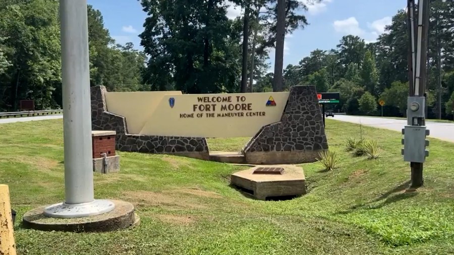 ‘That’s what we want our Army to be’: Hal & Julia Moore’s son on ...