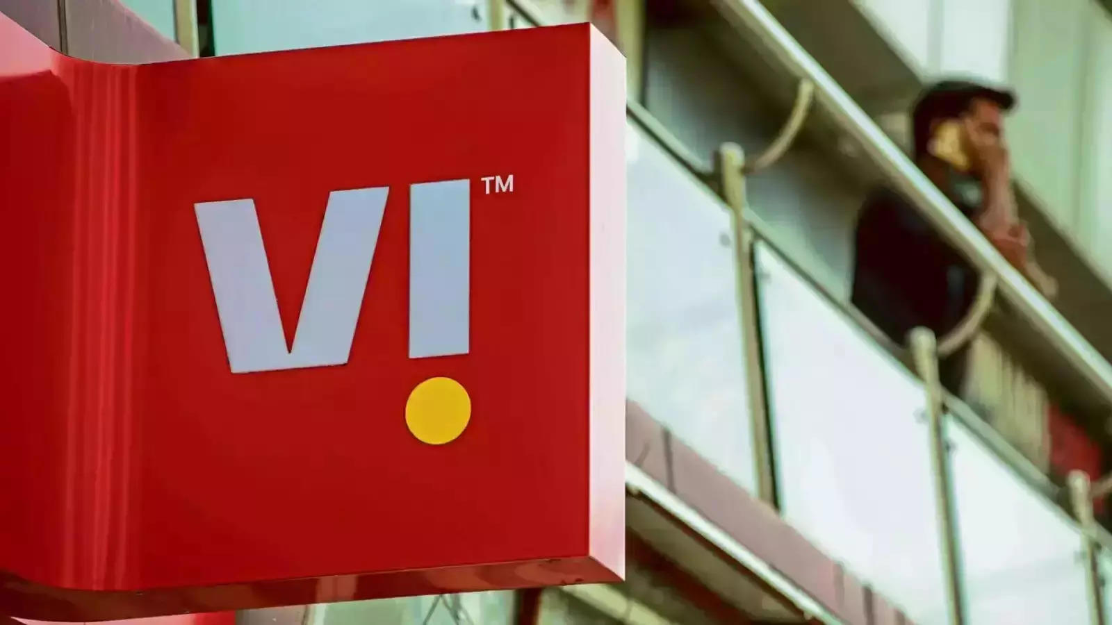 Vodafone Idea shares plunge 8% despite narrowing Q3 losses Vodafone Idea shares plunge 8% despite narrowing Q3 losses