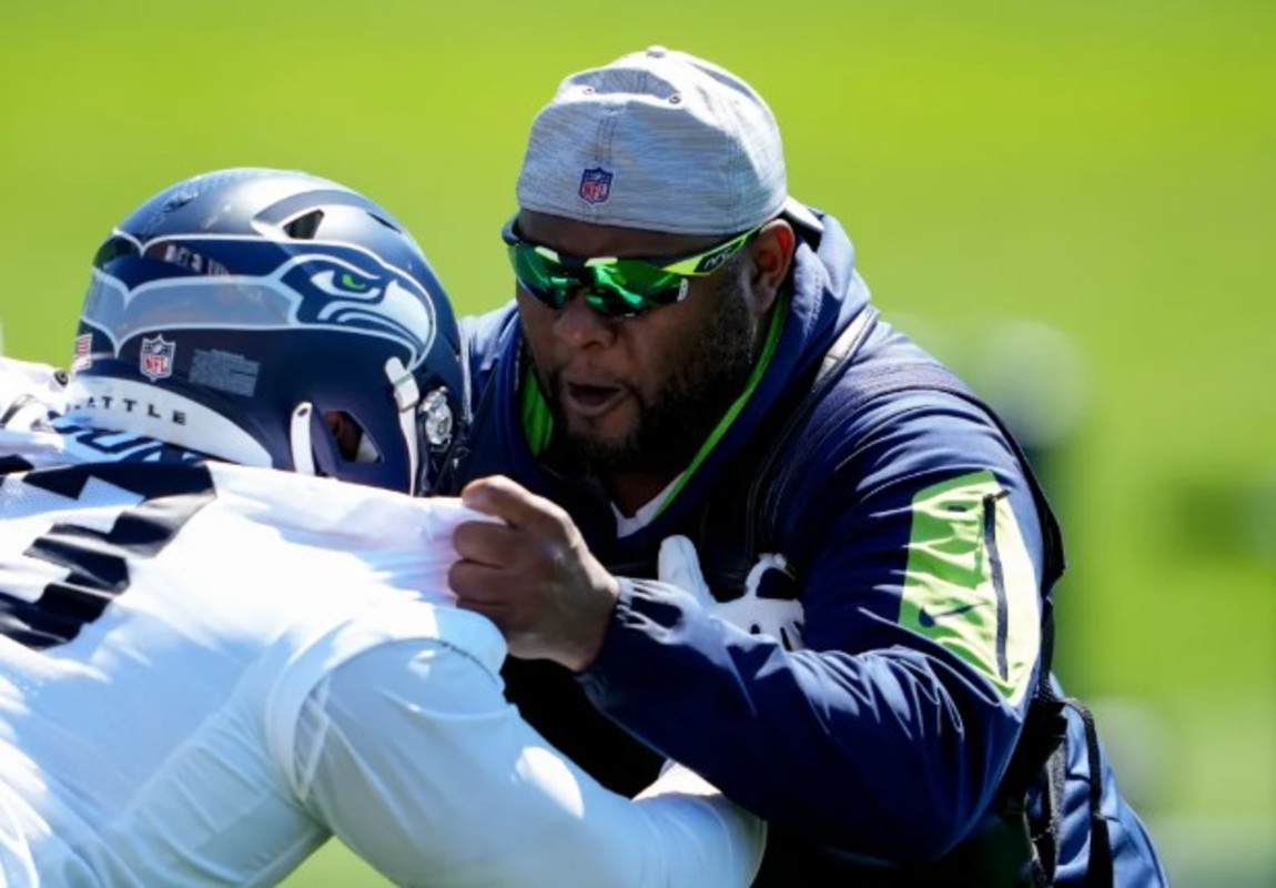 Miami Set to Hire Former Seahawks Defensive Line Coach