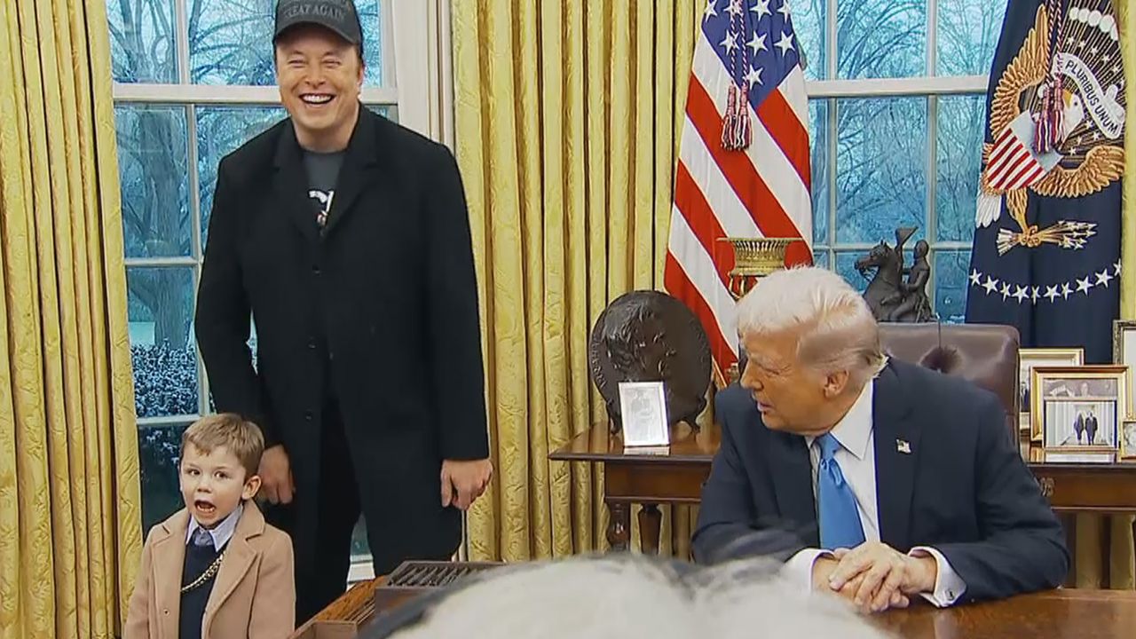 Auftritt mit Baseballkappe: Elon Musk besucht mit Sohn Trump im Weißen Haus