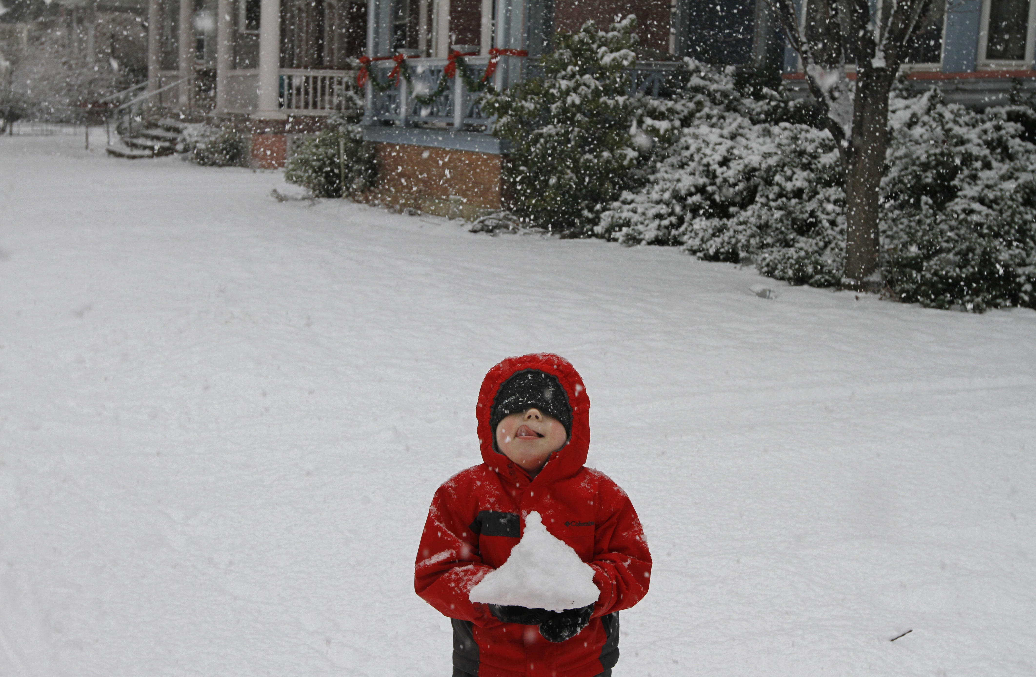 Is it actually safe to eat snow? What to know before you take a bite