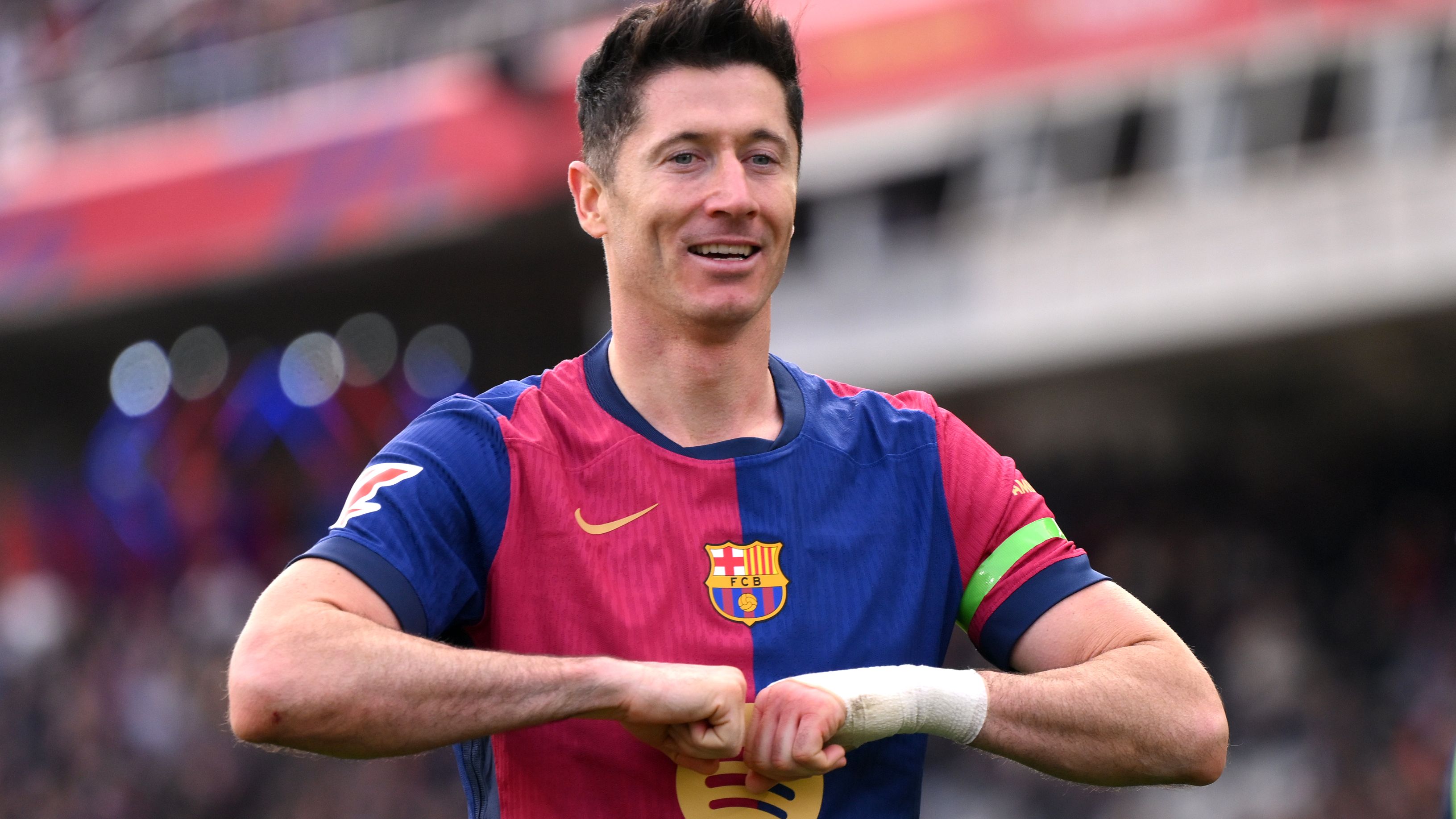 Robert Lewandowski agrees Barcelona contract extension as prolific 36 ...