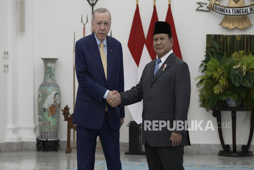 Prabowo dan Erdogan Saksikan MoU Pembelian Drone Bayraktar Prabowo dan Erdogan Saksikan MoU Pembelian Drone Bayraktar
