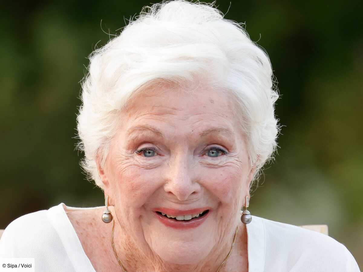 "Dieu qu'elle est dure cette année" : Line Renaud malade, elle sort du ...