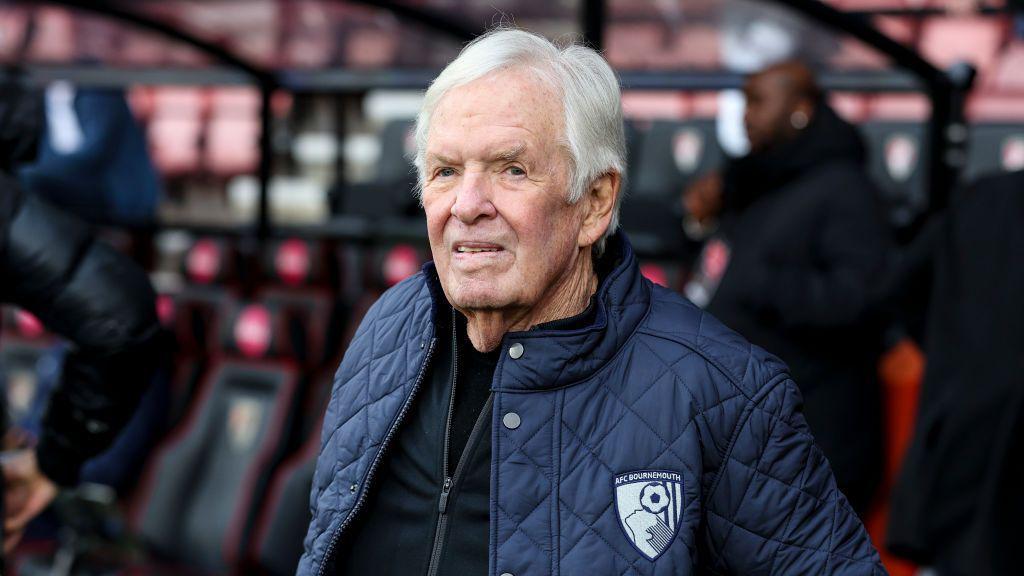 🎧 Foley's Dean Court 'dig down'