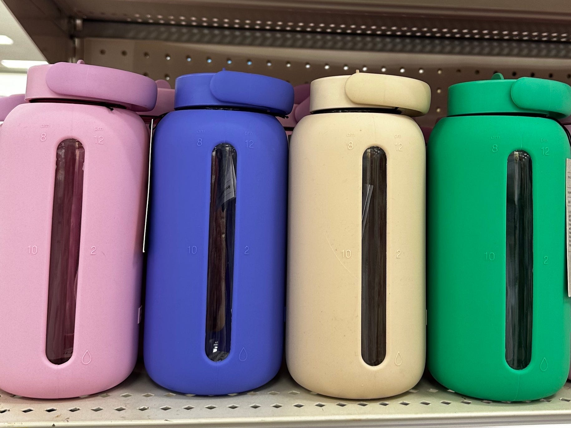 Say goodbye to Stanley cups and Owala. People are obsessing over a new ...