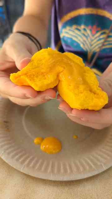 EXPLODING Salted Egg Yolk Custard Lava Bao Bun 流沙包 - Street Food in ...