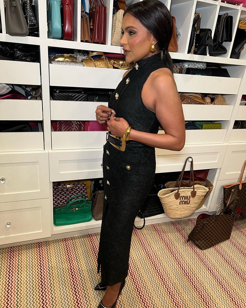 Mindy Kaling displays staggering weight loss transformation in stunning ...