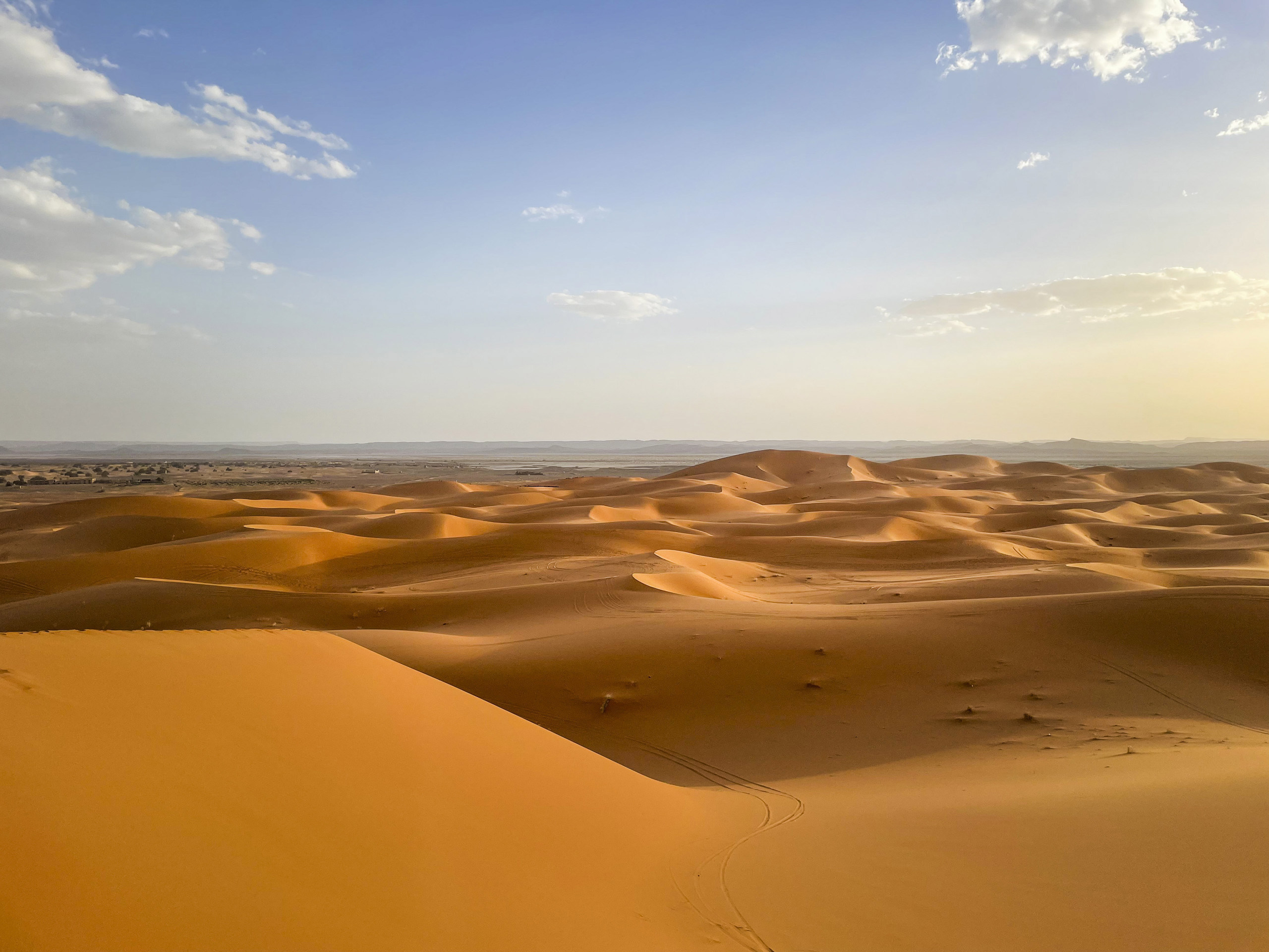 Heavy rains hit the Sahara, changing the landscape Heavy rains hit the Sahara, changing the landscape