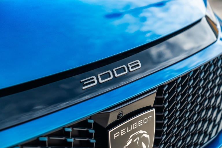 2025 Peugeot 3008 Hybrid review