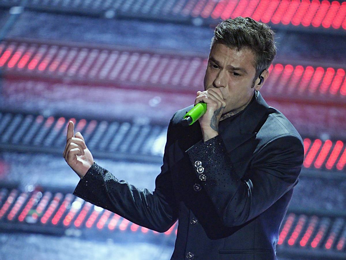 "Avevo un rutto in gola…". La rivelazione di Fedez mentre cantava a Sanremo