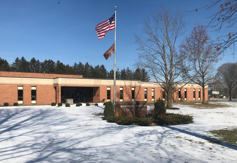 Heath Mayor Mark Johns, Newark 3rd Ward council member Jeff Rath will ...