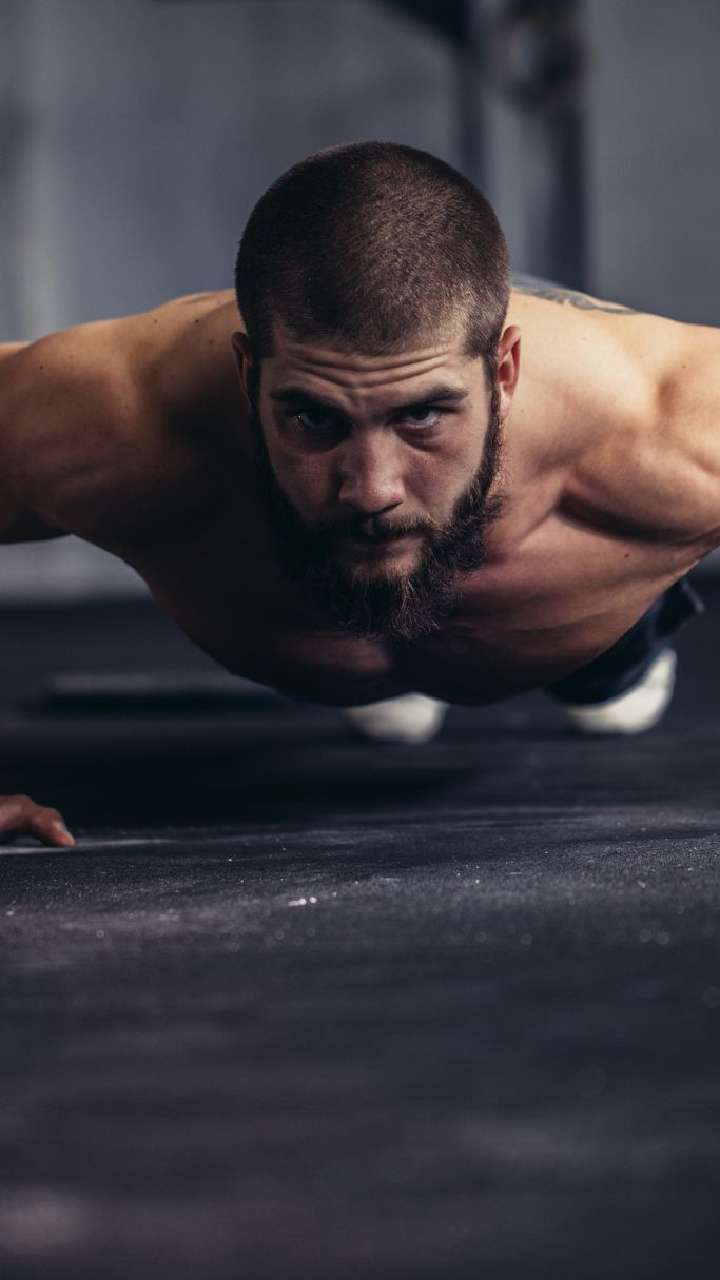 9 Effective Exercises To Gain Muscle Without GYM