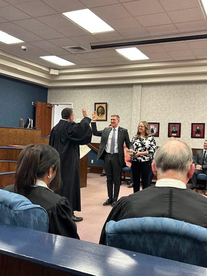 New Edwards Co. judge sworn in Monday