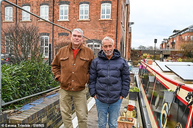 Estate bosses install prison-style fence