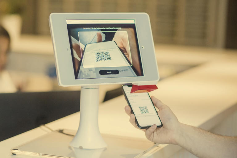 This tech can end QR code scams, if only Google and Apple pitch in