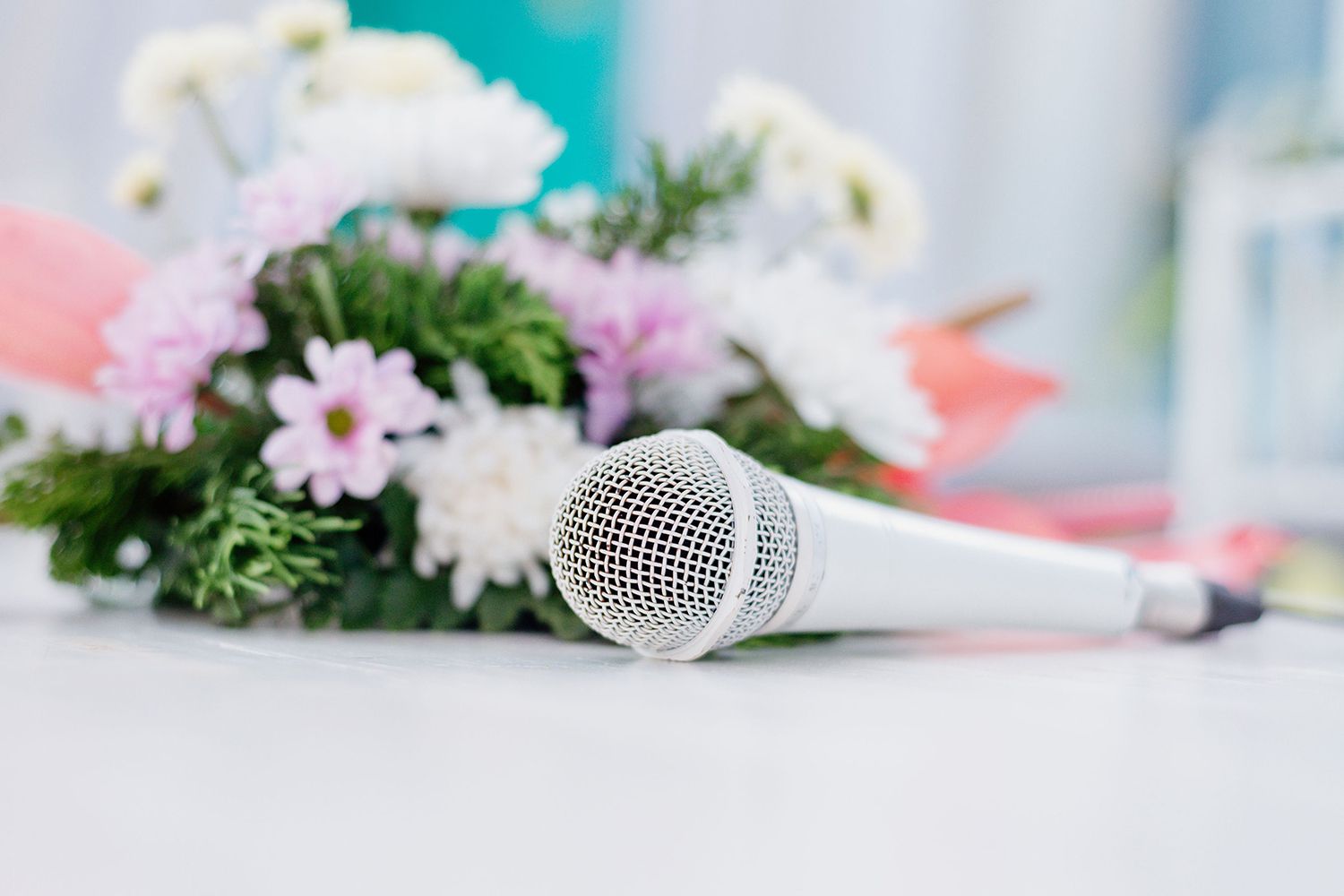 Teen’s sister criticized her for impromptu singing at her wedding ...