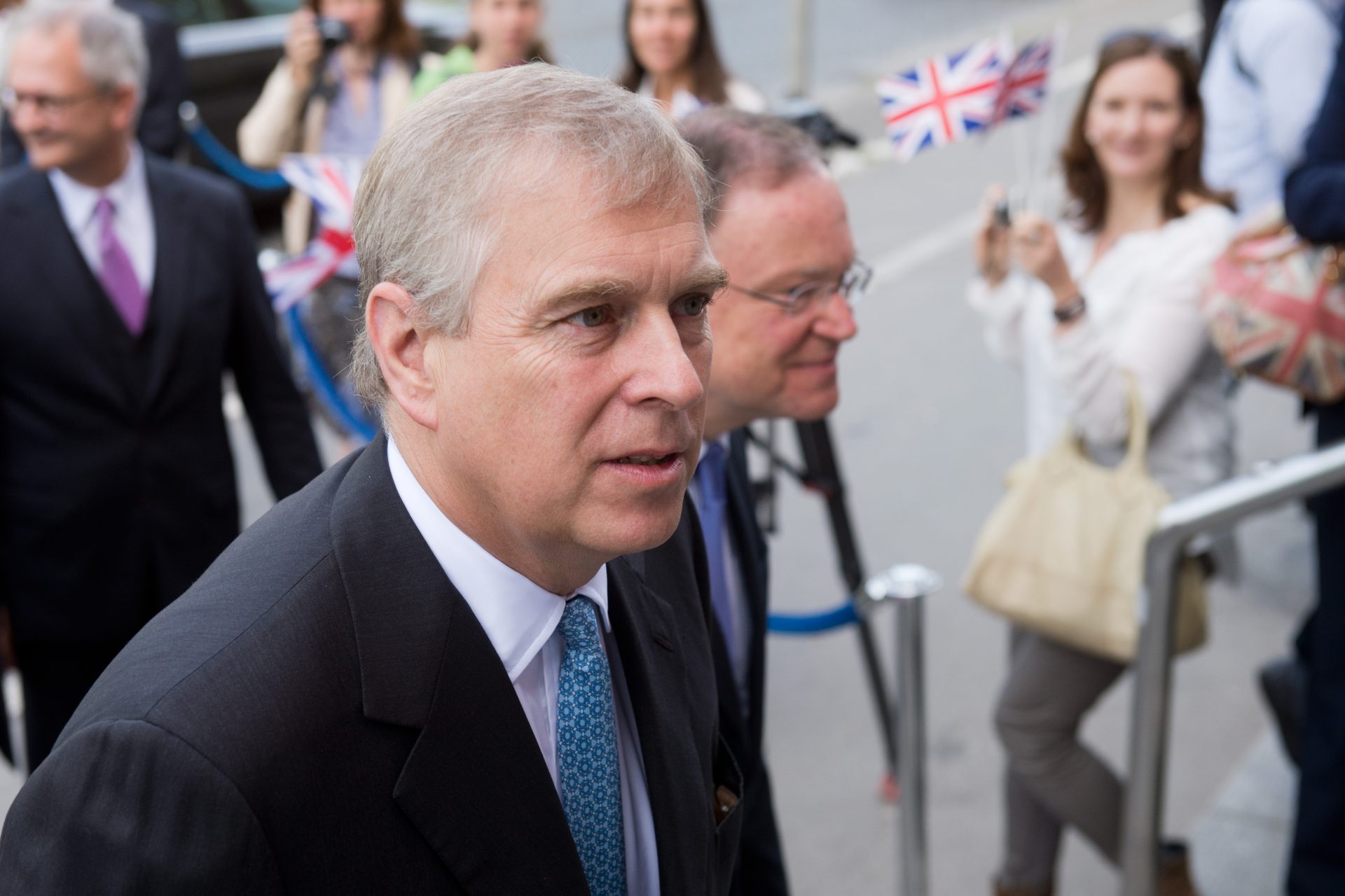 Die dunklen Geheimnisse des Prinz Andrew – Ein Royal in der Kritik