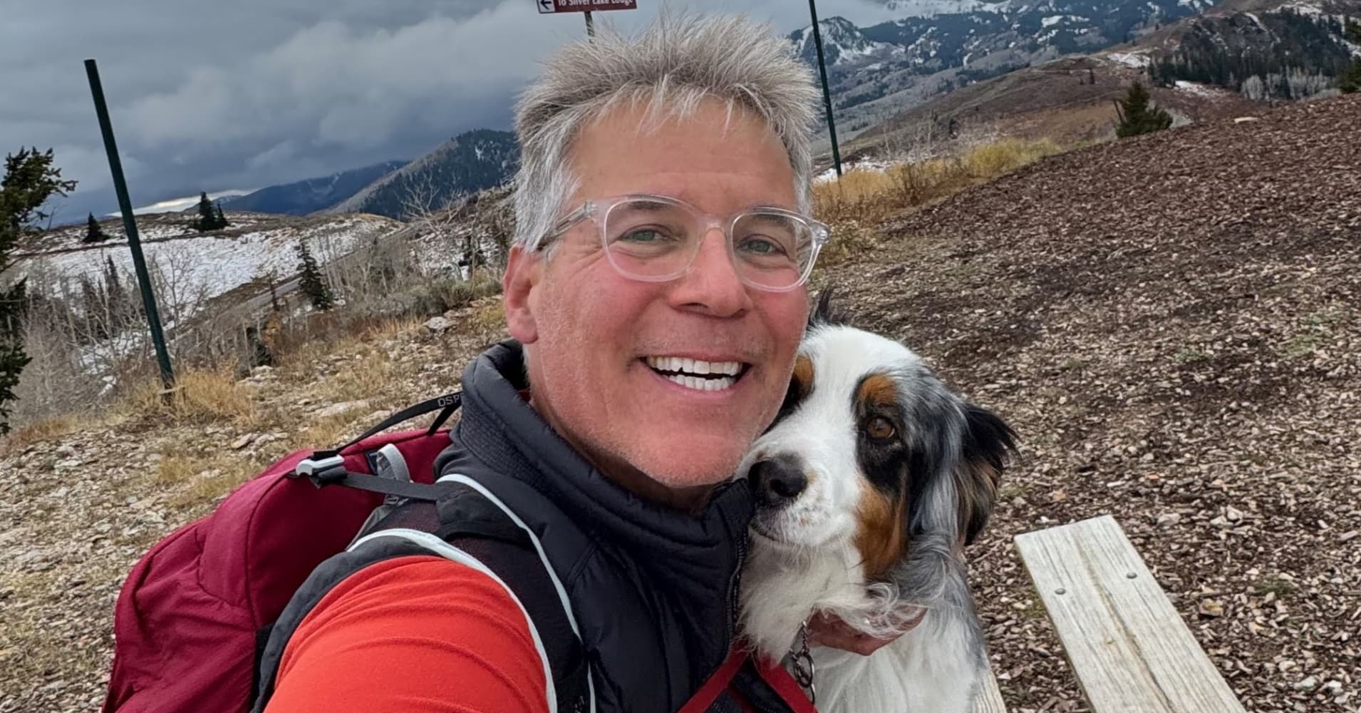 59-year-old's passive income side hustle brings in $105,000 a month—he ...