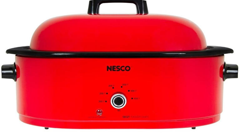 12 Best Large-Capacity Slow Cookers, According To Customer Reviews