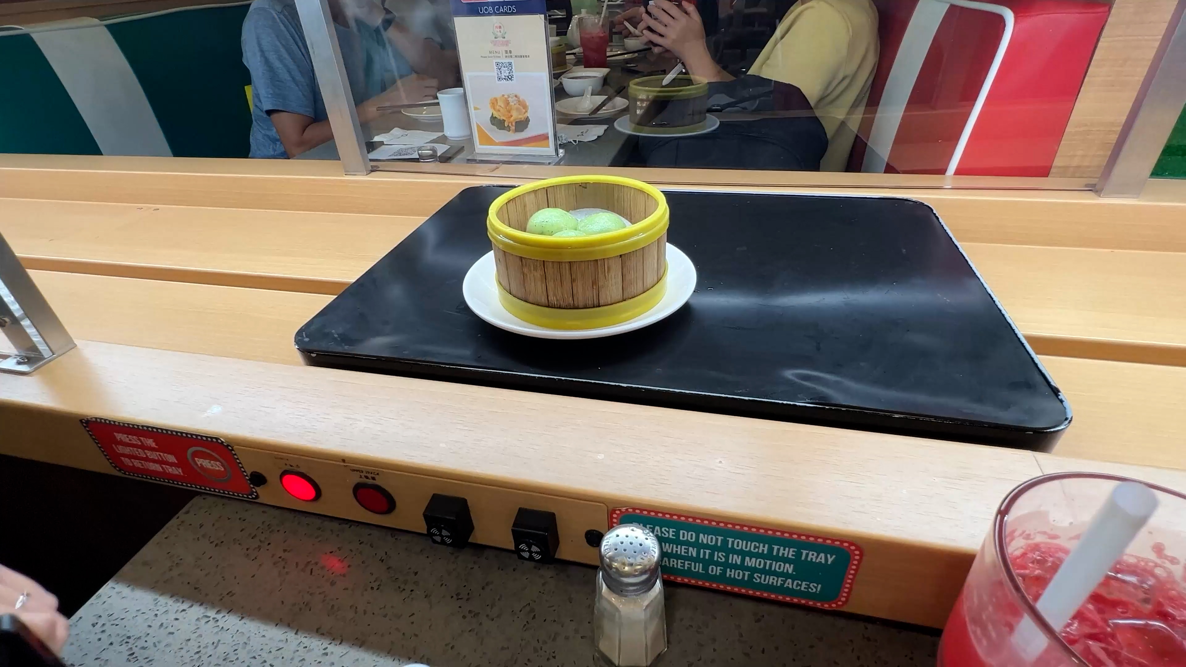 🤤 Unlimited Dim Sum for ONLY $15 & It Comes by TRAIN?! Singapore Food ...