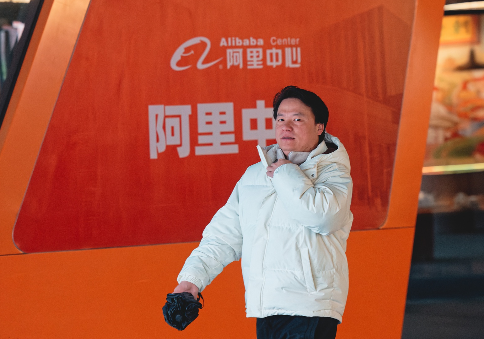 Apple se aliará con Alibaba para lanzar en China la IA de su iPhone ...