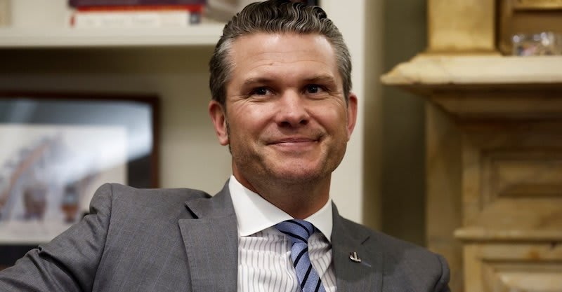 'Russia is popping champagne': Onlookers blast Pete Hegseth after big ...