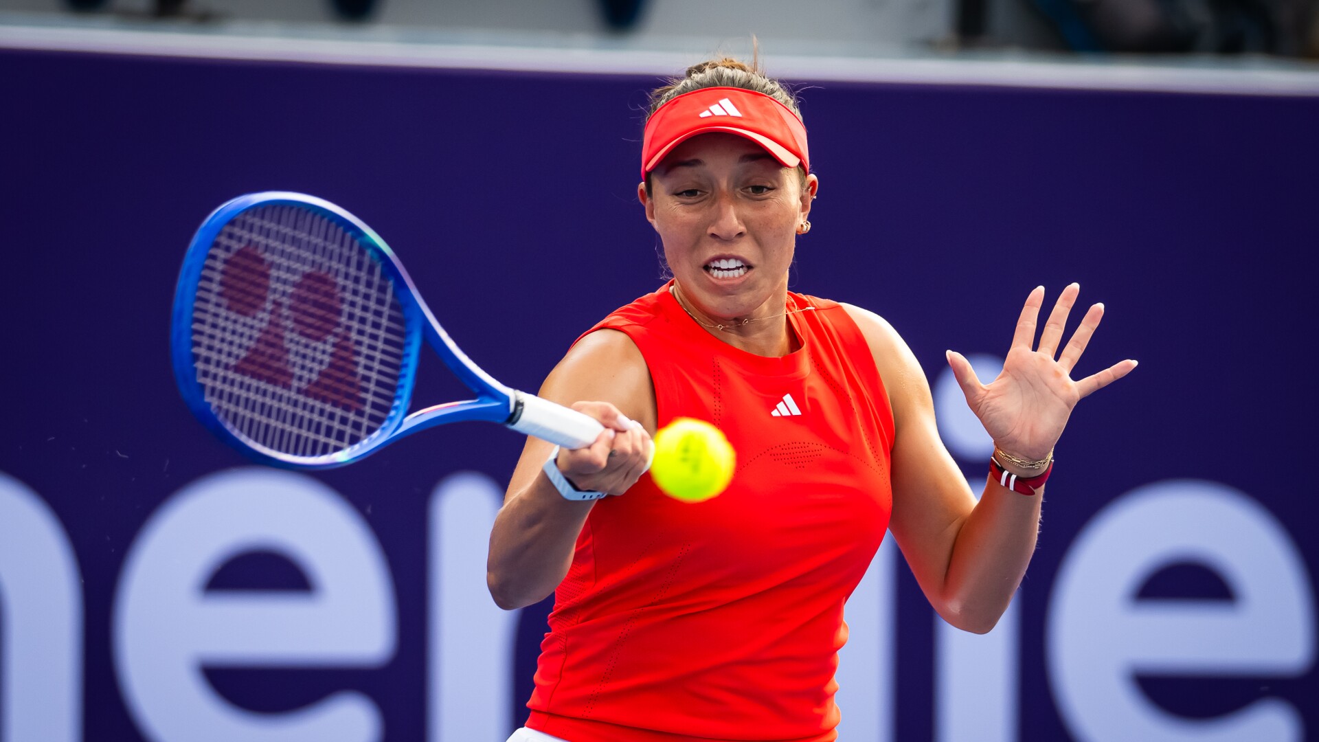 Jessica Pegula and Iga Swiatek advance to Doha Open quarterfinals