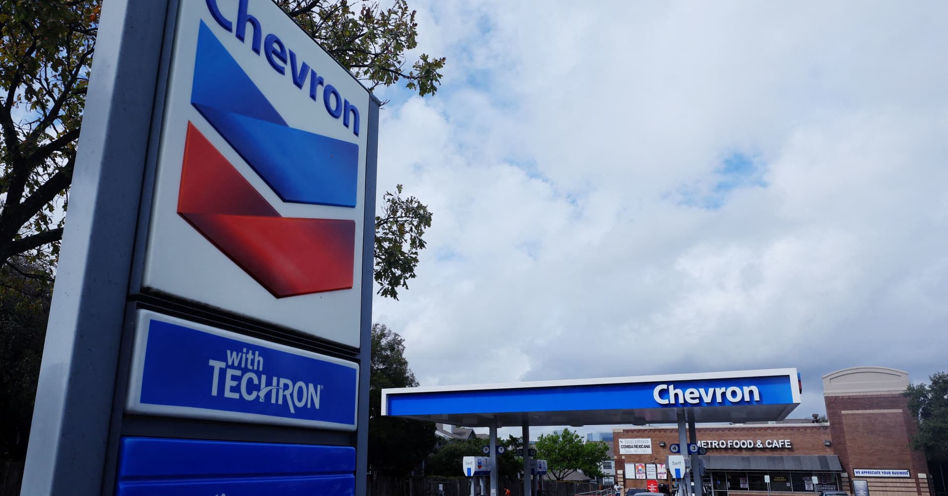 Chevron will slash up to 20% of its workforce as part of cost-cutting plan