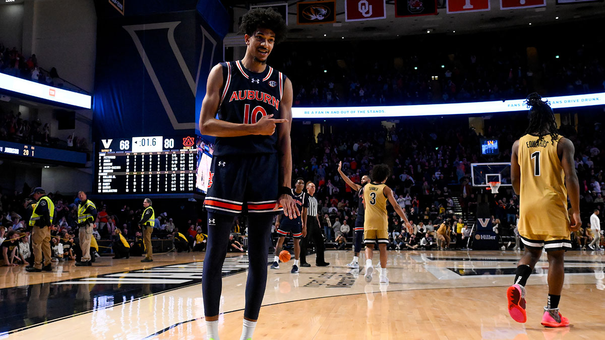 Bruce Pearl breaks silence on Chad Baker-Mazara coming off bench vs ...