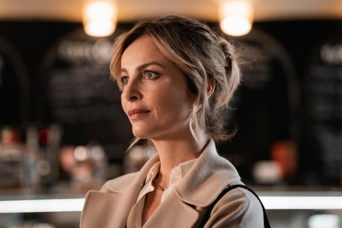 Scott Foley Heads to Italy for Valentine's Day in Netflix's 'La Dolce ...