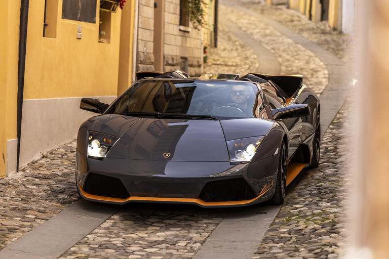 Retro Drive: Lamborghini Murciélago LP 650-4 Roadster