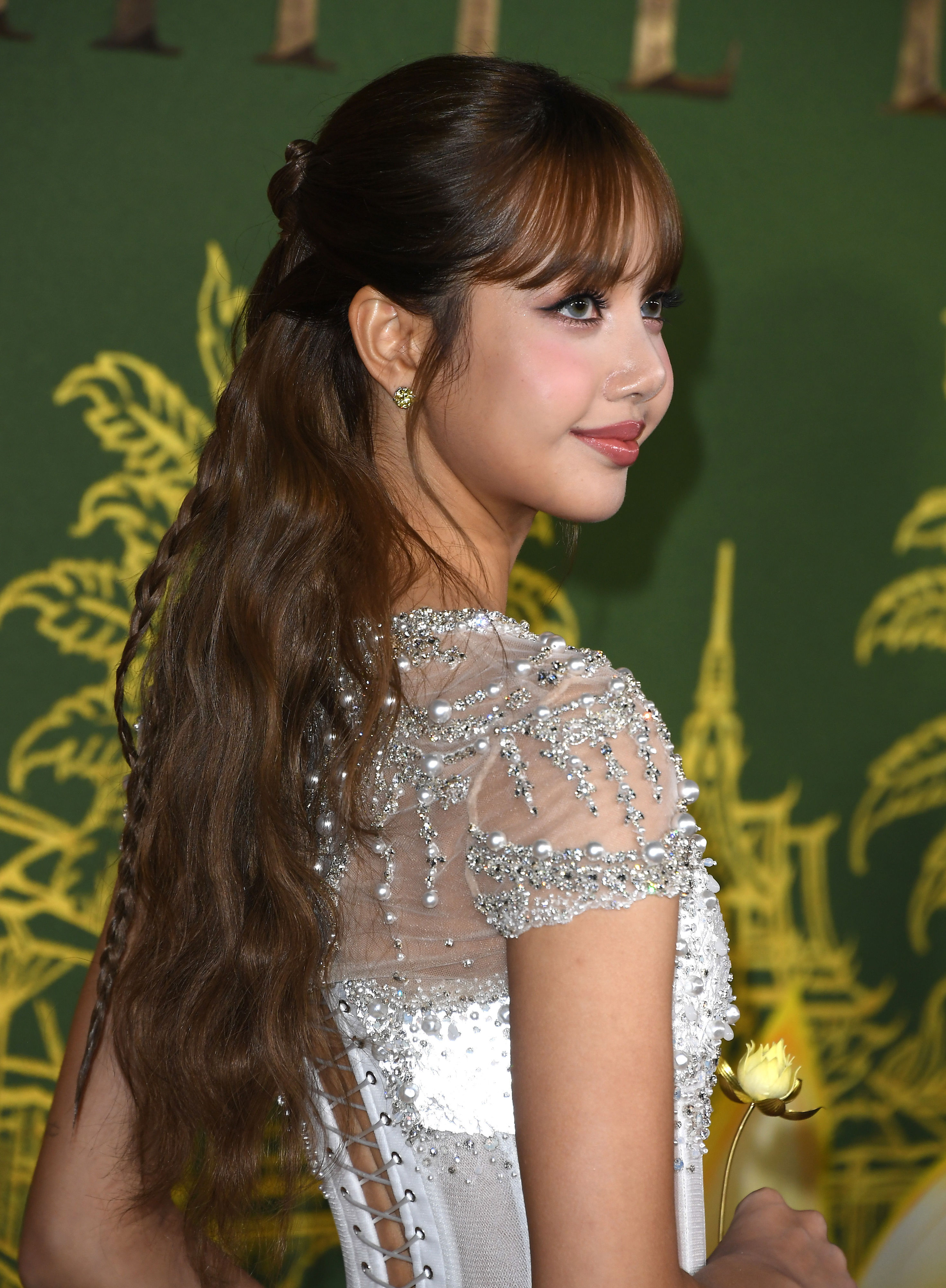 Lisa Wore Ombré Nails Like I've Never Seen to the White Lotus Premiere