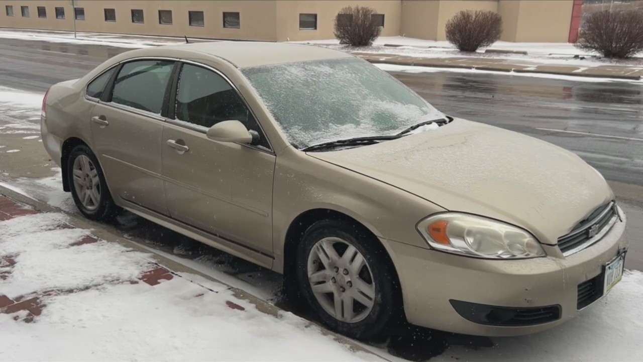 Move those cars to avoid a tow