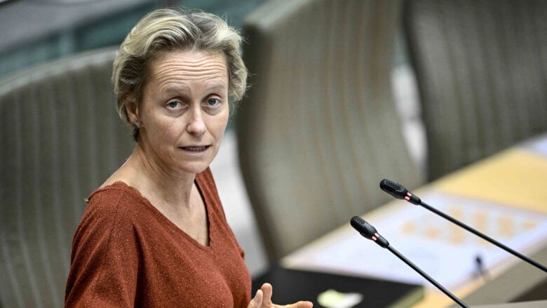 Minister van Mobiliteit Annick De Ridder (N-VA) reageert op ...